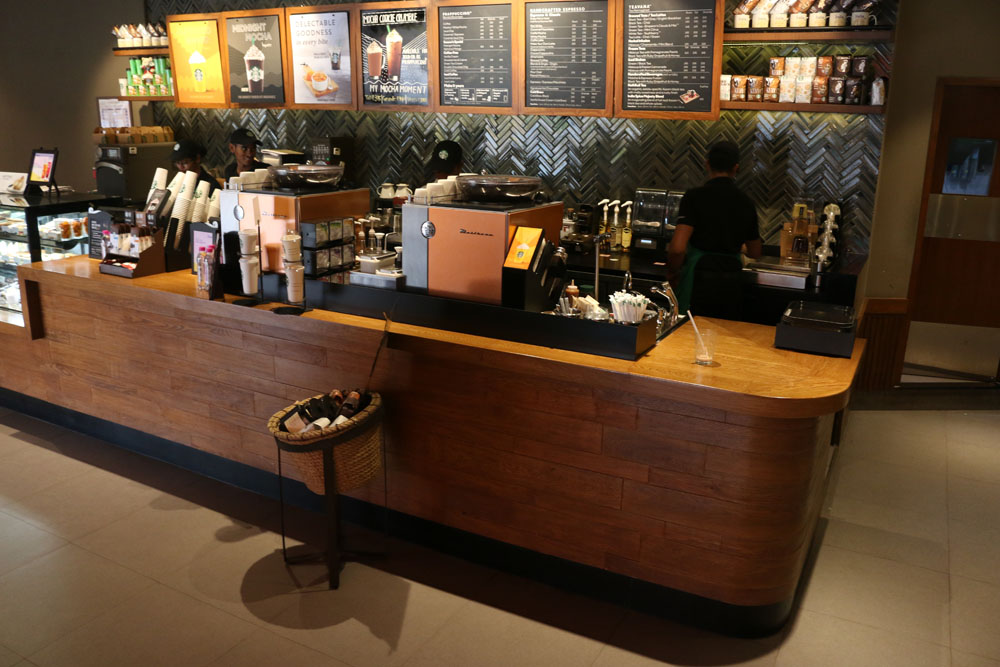 Experience highest quality arabica coffee at Starbucks in Kandivali East